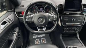 Grey Mercedes-Benz GLE 350 2018 in Marijampole, with an engine capacity of 2.99 L and mileage of 247 thousand km for 25990 €, photo 41 on AUTOMOTO.COM.LV