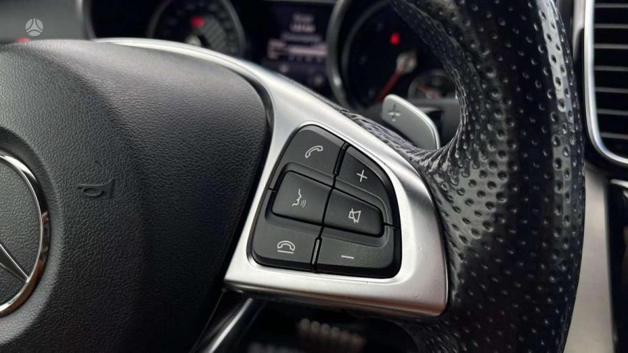 Grey Mercedes-Benz GLE 350 2018 in Marijampole, with an engine capacity of 2.99 L and mileage of 247 thousand km for 25250 €, photo 35 on AUTOMOTO.COM.LV
