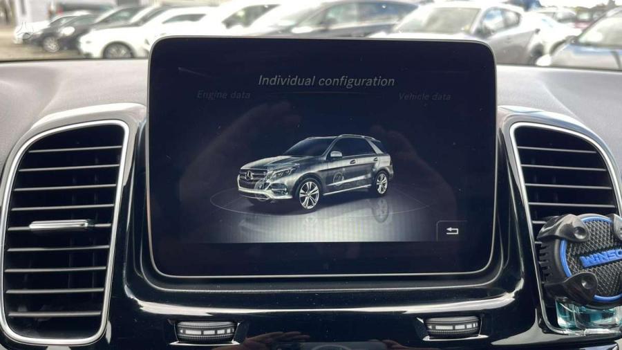 Grey Mercedes-Benz GLE 350 2018 in Marijampole, with an engine capacity of 2.99 L and mileage of 247 thousand km for 25250 €, photo 46 on AUTOMOTO.COM.LV