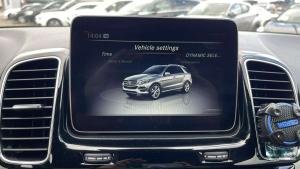 Grey Mercedes-Benz GLE 350 2018 in Marijampole, with an engine capacity of 2.99 L and mileage of 247 thousand km for 25250 €, photo 47 on AUTOMOTO.COM.LV