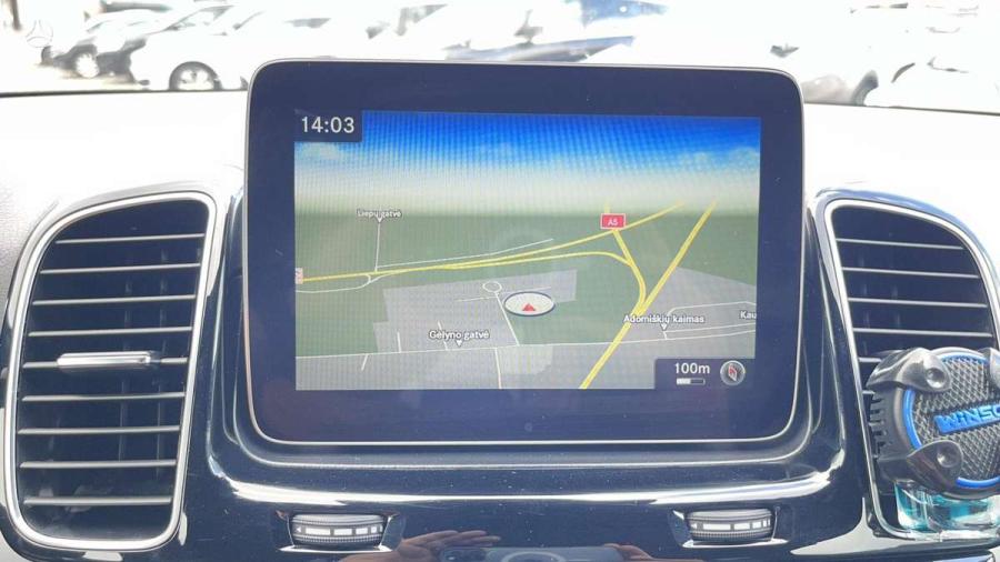 Grey Mercedes-Benz GLE 350 2018 in Marijampole, with an engine capacity of 2.99 L and mileage of 247 thousand km for 25250 €, photo 48 on AUTOMOTO.COM.LV