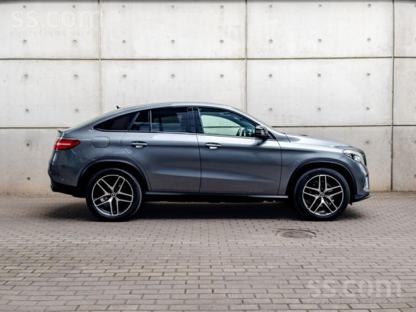 Pelēks Mercedes-Benz GLE 350 2019 Rīga, ar dzinēja tilpumu 3.00 L un nobraukumu 99 tūkst. km par 38900 €, foto 4 vietnē AUTOMOTO.COM.LV