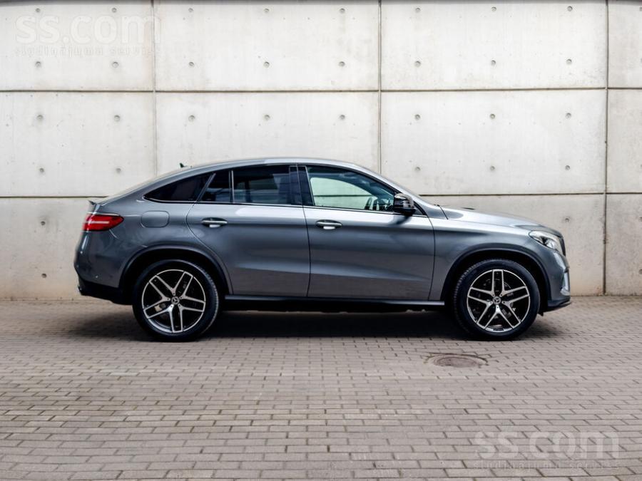 Pelēks Mercedes-Benz GLE 350 2019 Rīga, ar dzinēja tilpumu 3.00 L un nobraukumu 99 tūkst. km par 38900 €, foto 4 vietnē AUTOMOTO.COM.LV