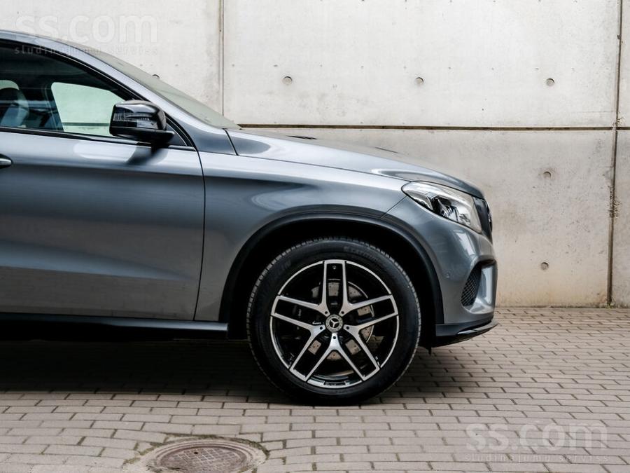Pelēks Mercedes-Benz GLE 350 2019 Rīga, ar dzinēja tilpumu 3.00 L un nobraukumu 99 tūkst. km par 38900 €, foto 5 vietnē AUTOMOTO.COM.LV