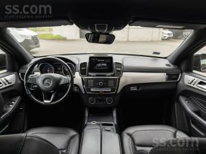 Pelēks Mercedes-Benz GLE 350 2019 Rīga, ar dzinēja tilpumu 3.00 L un nobraukumu 99 tūkst. km par 38900 €, foto 24 vietnē AUTOMOTO.COM.LV