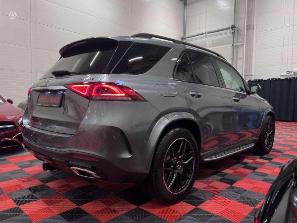 Pelēks Mercedes-Benz GLE 350 2020 Viļņa, ar dzinēja tilpumu 2.00 L un nobraukumu 69 tūkst. km par 41900 €, foto 4 vietnē AUTOMOTO.COM.LV