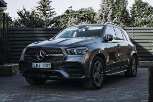 Pelēks Mercedes-Benz GLE 350 2020 Kretinga, ar dzinēja tilpumu 3.00 L un nobraukumu 85 tūkst. km par 47500 €, foto  vietnē AUTOMOTO.COM.LV