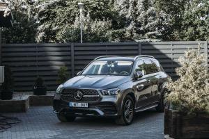 Серый Мерседес ГЛE 350 2020 в Кретинга, объемом двигателя 3.00 л и пробегом 85 тыс. км за 47500 €, фото 4 на AUTOMOTO.COM.LV
