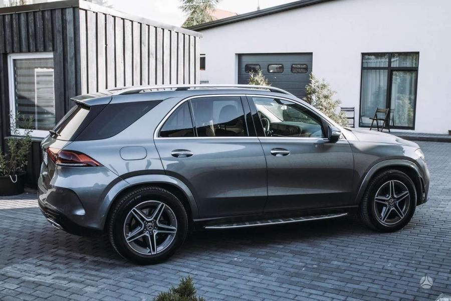 Серый Мерседес ГЛE 350 2020 в Кретинга, объемом двигателя 3.00 л и пробегом 85 тыс. км за 47500 €, фото 5 на AUTOMOTO.COM.LV