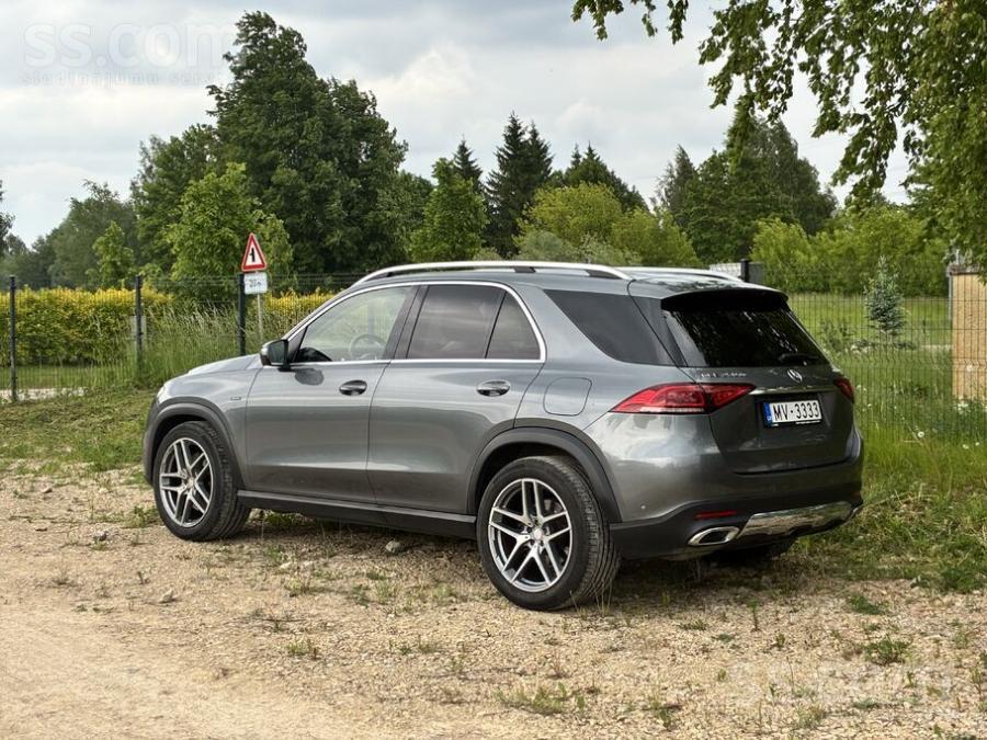 Pelēks Mercedes-Benz GLE 350 2021 Rīga, ar dzinēja tilpumu 2.00 L un nobraukumu 240 tūkst. km par 35250 €, foto 3 vietnē AUTOMOTO.COM.LV