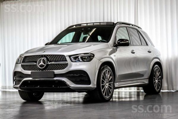 Pelēks Mercedes-Benz GLE 350 2021 Tukums, ar dzinēja tilpumu 2.00 L un nobraukumu 0 tūkst. km par 49990 €, foto 1 vietnē AUTOMOTO.COM.LV