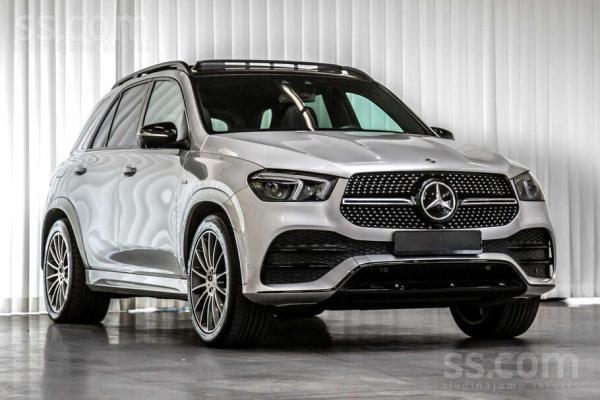 Pelēks Mercedes-Benz GLE 350 2021 Tukums, ar dzinēja tilpumu 2.00 L un nobraukumu 0 tūkst. km par 49990 €, foto 2 vietnē AUTOMOTO.COM.LV