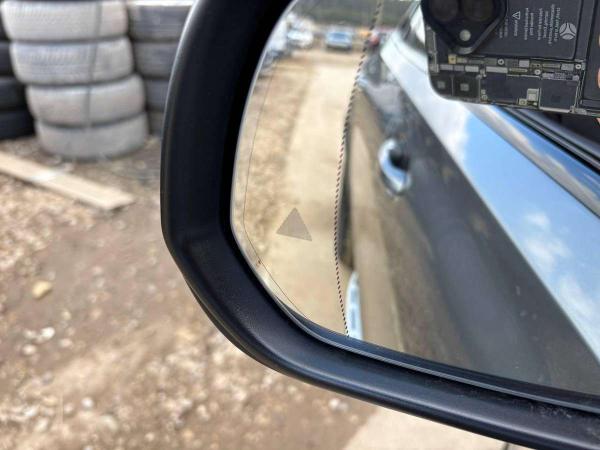 Grey Mercedes-Benz GLE 350 2021 in Vilnius, with an engine capacity of 2.00 L and mileage of 150 thousand km for 50500 €, photo 10 on AUTOMOTO.COM.LV