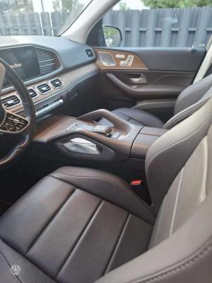 Grey Mercedes-Benz GLE 350 2021 in Vilnius, with an engine capacity of 2.93 L and mileage of 40 thousand km for 58000 €, photo  on AUTOMOTO.COM.LV