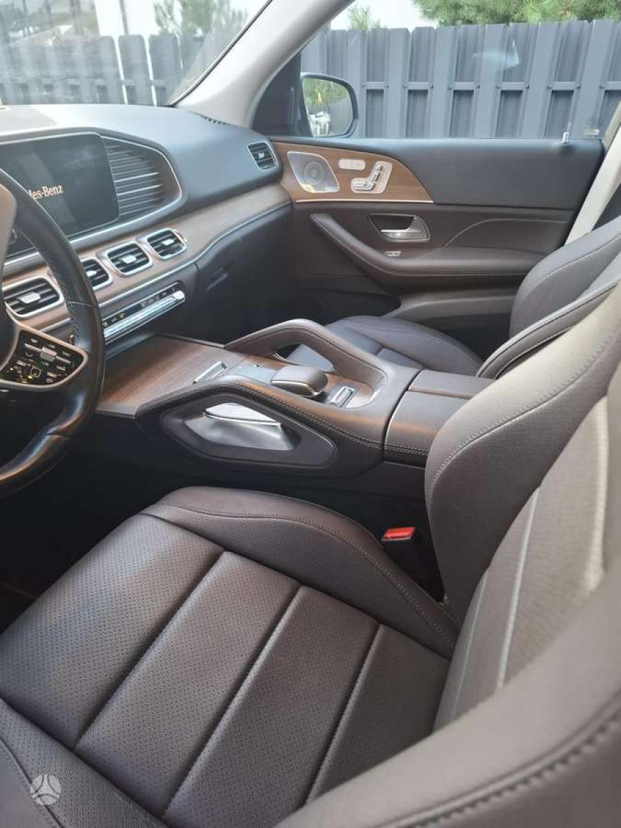Grey Mercedes-Benz GLE 350 2021 in Vilnius, with an engine capacity of 2.93 L and mileage of 40 thousand km for 58000 €, photo 1 on AUTOMOTO.COM.LV