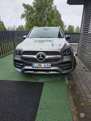 Grey Mercedes-Benz GLE 350 2021 in Vilnius, with an engine capacity of 2.93 L and mileage of 40 thousand km for 58000 €, photo 4 on AUTOMOTO.COM.LV