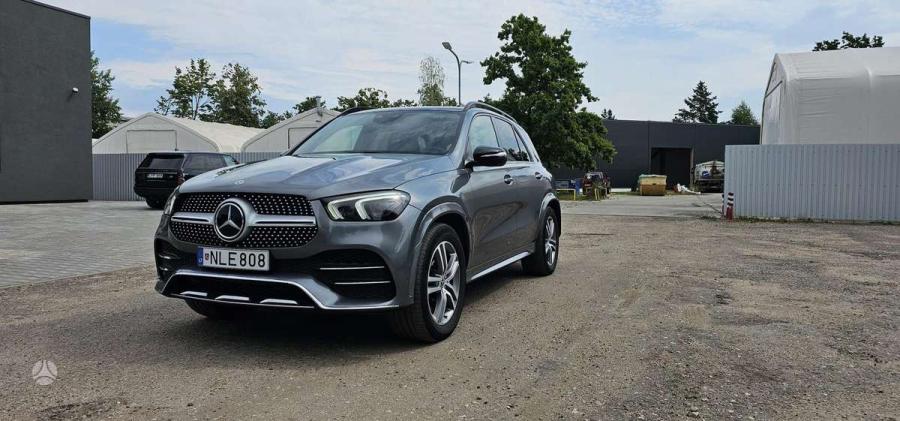 Pelēks Mercedes-Benz GLE 350 2021 Kauņa, ar dzinēja tilpumu 2.93 L un nobraukumu 96 tūkst. km par 44300 €, foto 3 vietnē AUTOMOTO.COM.LV
