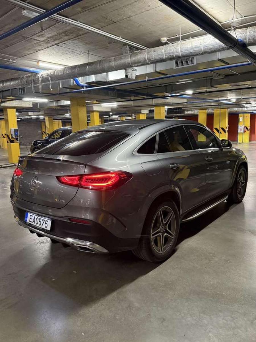 Grey Mercedes-Benz GLE 350 2021 in Vilnius, with an engine capacity of 1.99 L and mileage of 33 thousand km for 62800 €, photo 4 on AUTOMOTO.COM.LV