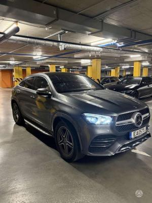 Grey Mercedes-Benz GLE 350 2021 in Vilnius, with an engine capacity of 1.99 L and mileage of 33 thousand km for 62800 €, photo 5 on AUTOMOTO.COM.LV
