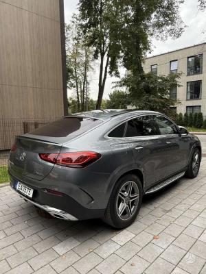 Grey Mercedes-Benz GLE 350 2021 in Vilnius, with an engine capacity of 1.99 L and mileage of 33 thousand km for 62800 €, photo 8 on AUTOMOTO.COM.LV