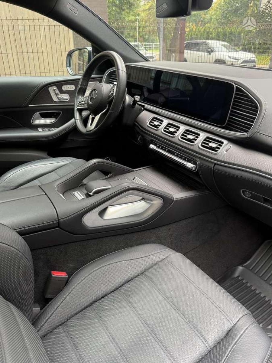 Grey Mercedes-Benz GLE 350 2021 in Vilnius, with an engine capacity of 1.99 L and mileage of 33 thousand km for 62800 €, photo 9 on AUTOMOTO.COM.LV
