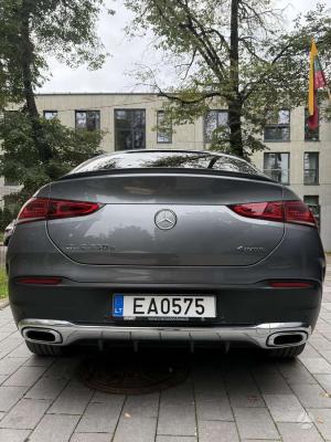 Grey Mercedes-Benz GLE 350 2021 in Vilnius, with an engine capacity of 1.99 L and mileage of 33 thousand km for 62800 €, photo 10 on AUTOMOTO.COM.LV