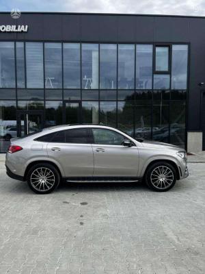 Grey Mercedes-Benz GLE 350 2022 in Vilnius, with an engine capacity of 0.00 L and mileage of 158 thousand km for 57599 €, photo 3 on AUTOMOTO.COM.LV
