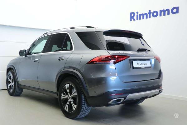 Grey Mercedes-Benz GLE 350 2022 in Vilnius, with an engine capacity of 1.95 L and mileage of 97 thousand km for 48390 €, photo 2 on AUTOMOTO.COM.LV