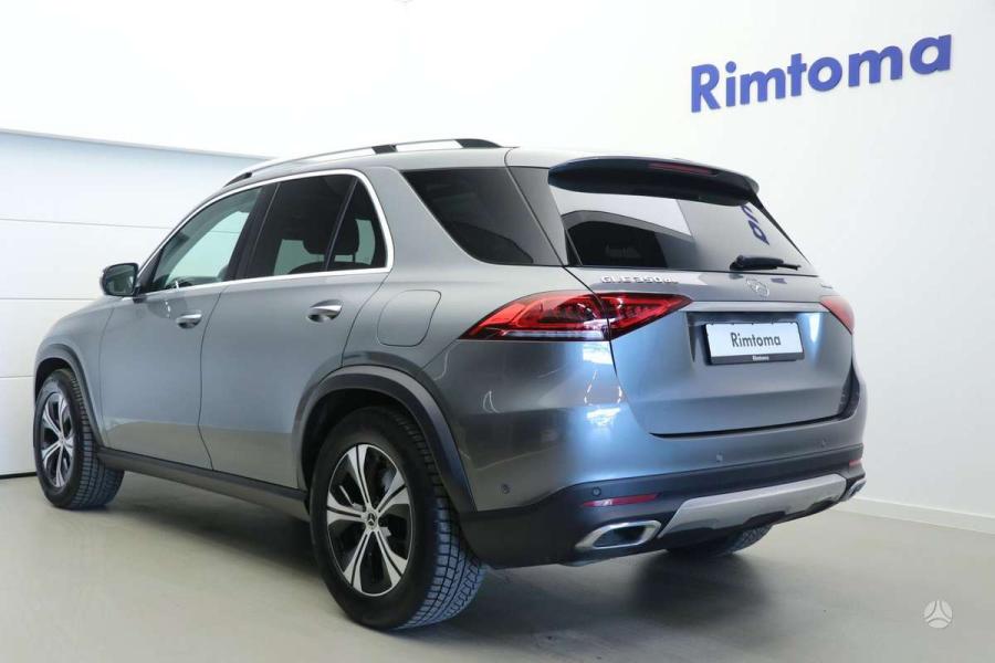 Pelēks Mercedes-Benz GLE 350 2022 Viļņa, ar dzinēja tilpumu 1.95 L un nobraukumu 97 tūkst. km par 48390 €, foto 3 vietnē AUTOMOTO.COM.LV
