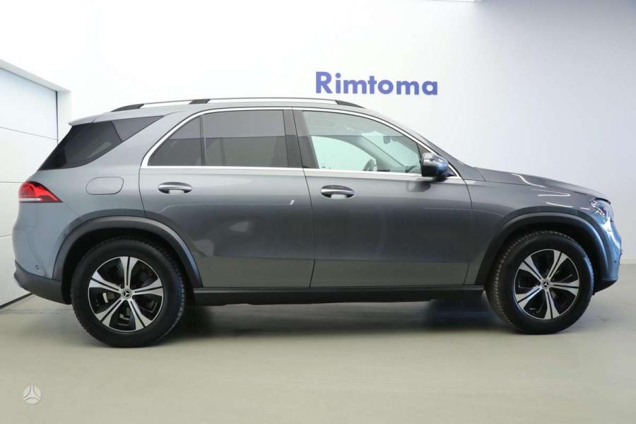 Pelēks Mercedes-Benz GLE 350 2022 Viļņa, ar dzinēja tilpumu 1.95 L un nobraukumu 97 tūkst. km par 48390 €, foto 5 vietnē AUTOMOTO.COM.LV