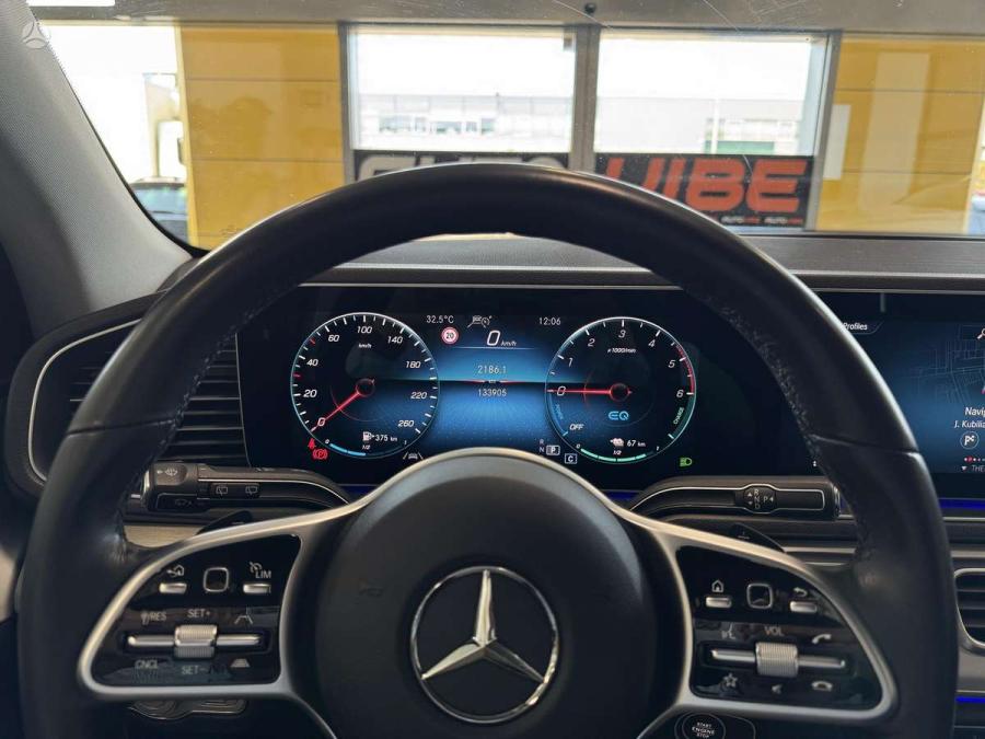 Pelēks Mercedes-Benz GLE 350 2022 Viļņa, ar dzinēja tilpumu 1.95 L un nobraukumu 134 tūkst. km par 48888 €, foto 8 vietnē AUTOMOTO.COM.LV