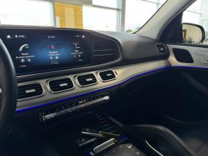 Pelēks Mercedes-Benz GLE 350 2022 Viļņa, ar dzinēja tilpumu 1.95 L un nobraukumu 134 tūkst. km par 48888 €, foto 9 vietnē AUTOMOTO.COM.LV