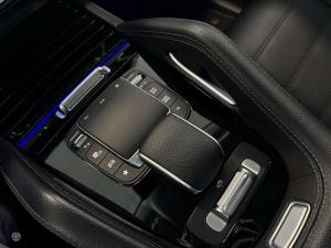 Pelēks Mercedes-Benz GLE 350 2022 Viļņa, ar dzinēja tilpumu 1.95 L un nobraukumu 134 tūkst. km par 48888 €, foto 15 vietnē AUTOMOTO.COM.LV