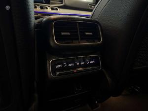 Pelēks Mercedes-Benz GLE 350 2022 Viļņa, ar dzinēja tilpumu 1.95 L un nobraukumu 134 tūkst. km par 48888 €, foto 21 vietnē AUTOMOTO.COM.LV