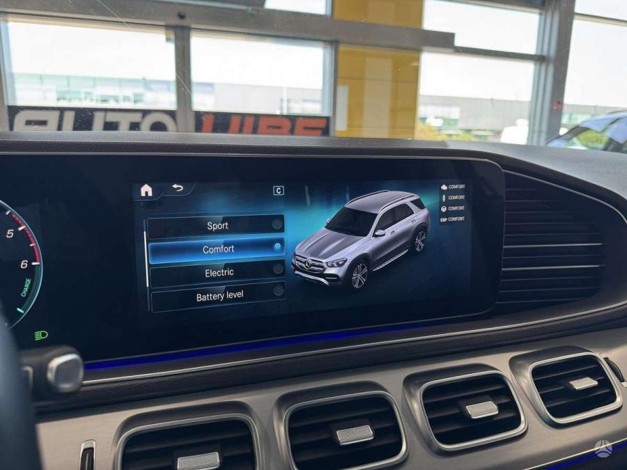 Pelēks Mercedes-Benz GLE 350 2022 Viļņa, ar dzinēja tilpumu 1.95 L un nobraukumu 134 tūkst. km par 48888 €, foto 35 vietnē AUTOMOTO.COM.LV