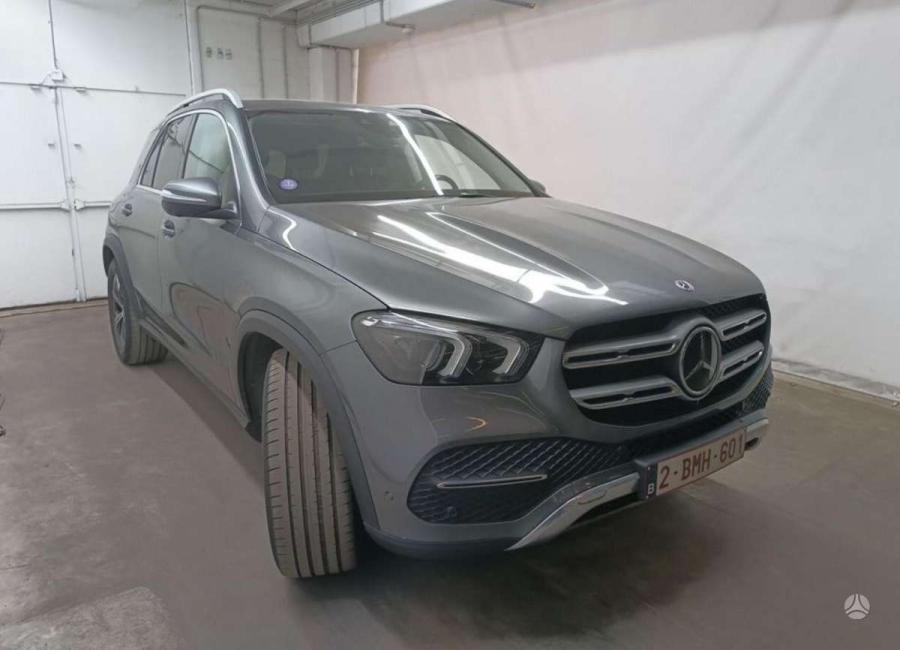 Серый Мерседес ГЛE 350 2022 в Вильнюс, объемом двигателя 1.95 л и пробегом 118 тыс. км за 39990 €, фото 4 на AUTOMOTO.COM.LV