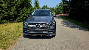Grey Mercedes-Benz GLE 350 2022 in Vilnius, with an engine capacity of 1.95 L and mileage of 100 thousand km for 49650 €, photo 4 on AUTOMOTO.COM.LV