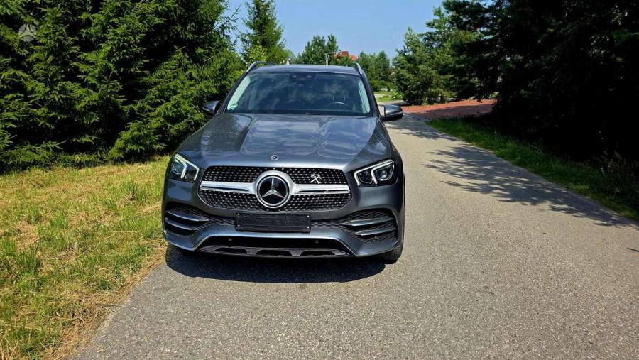Grey Mercedes-Benz GLE 350 2022 in Vilnius, with an engine capacity of 1.95 L and mileage of 100 thousand km for 49650 €, photo 4 on AUTOMOTO.COM.LV