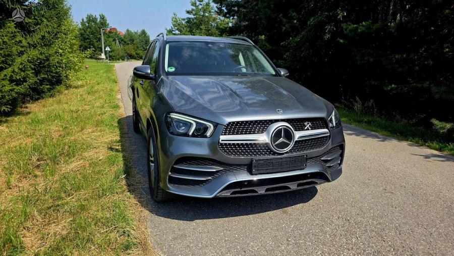 Grey Mercedes-Benz GLE 350 2022 in Vilnius, with an engine capacity of 1.95 L and mileage of 100 thousand km for 49650 €, photo 5 on AUTOMOTO.COM.LV