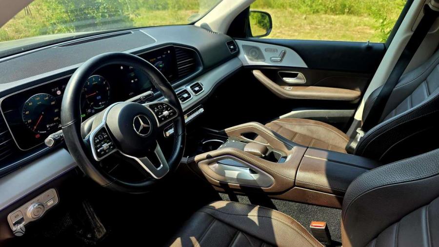 Grey Mercedes-Benz GLE 350 2022 in Vilnius, with an engine capacity of 1.95 L and mileage of 100 thousand km for 49650 €, photo 6 on AUTOMOTO.COM.LV