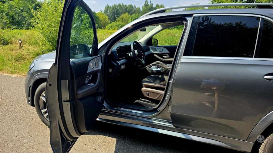 Grey Mercedes-Benz GLE 350 2022 in Vilnius, with an engine capacity of 1.95 L and mileage of 100 thousand km for 49650 €, photo 7 on AUTOMOTO.COM.LV