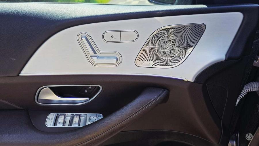 Grey Mercedes-Benz GLE 350 2022 in Vilnius, with an engine capacity of 1.95 L and mileage of 100 thousand km for 49650 €, photo 12 on AUTOMOTO.COM.LV