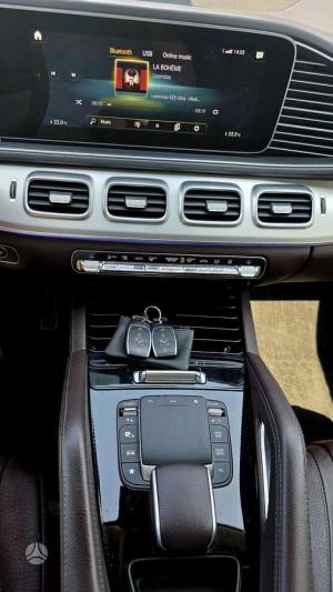 Grey Mercedes-Benz GLE 350 2022 in Vilnius, with an engine capacity of 1.95 L and mileage of 100 thousand km for 49650 €, photo 19 on AUTOMOTO.COM.LV