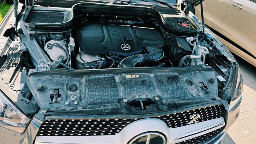 Grey Mercedes-Benz GLE 350 2022 in Vilnius, with an engine capacity of 1.95 L and mileage of 100 thousand km for 49650 €, photo 25 on AUTOMOTO.COM.LV