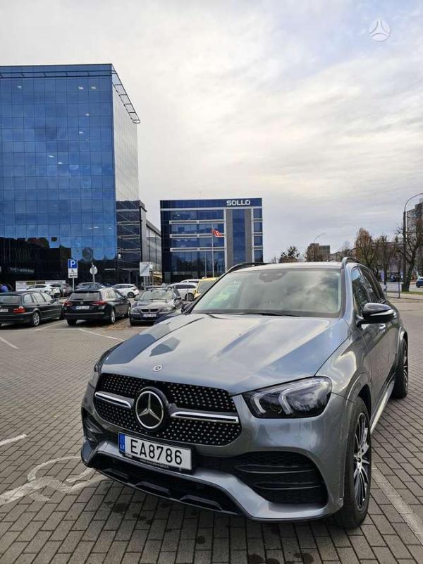 Pelēks Mercedes-Benz GLE 350 2022 Kauņa, ar dzinēja tilpumu 1.99 L un nobraukumu 53 tūkst. km par 54900 €, foto 3 vietnē AUTOMOTO.COM.LV