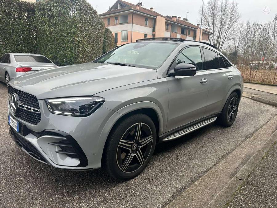 Pelēks Mercedes-Benz GLE 350 2025 Kauņa, ar dzinēja tilpumu 2.00 L un nobraukumu 17 tūkst. km par 85000 €, foto 1 vietnē AUTOMOTO.COM.LV