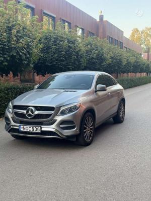 Pelēks Mercedes-Benz GLE 350 2016 Kauņa, ar dzinēja tilpumu 2.99 L un nobraukumu 202 tūkst. km par 27000 €, foto  vietnē AUTOMOTO.COM.LV