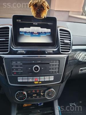 Красный Мерседес ГЛE 350 2018 в Рига, объемом двигателя 3.00 л и пробегом 79 тыс. км за 35000 €, фото 8 на AUTOMOTO.COM.LV