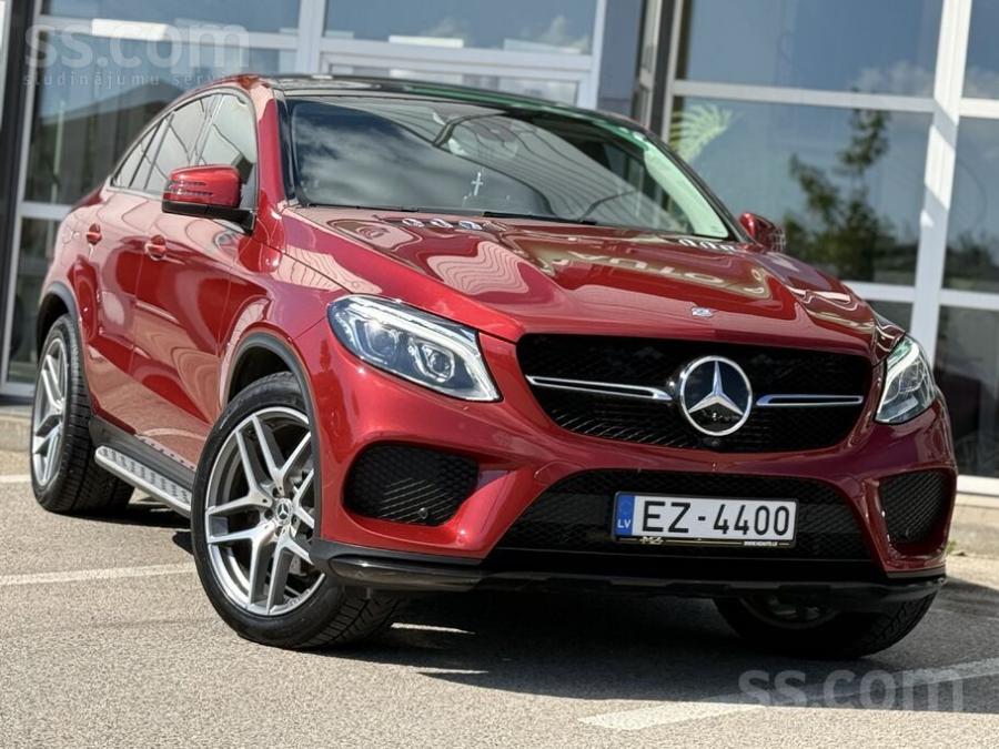 Red Mercedes-Benz GLE 350 2016 in Tukums, with an engine capacity of 3.00 L and mileage of 156 thousand km for 35990 €, photo 1 on AUTOMOTO.COM.LV