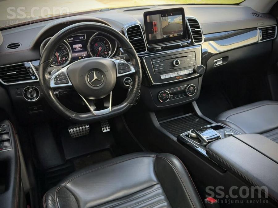 Red Mercedes-Benz GLE 350 2016 in Tukums, with an engine capacity of 3.00 L and mileage of 156 thousand km for 35990 €, photo 7 on AUTOMOTO.COM.LV